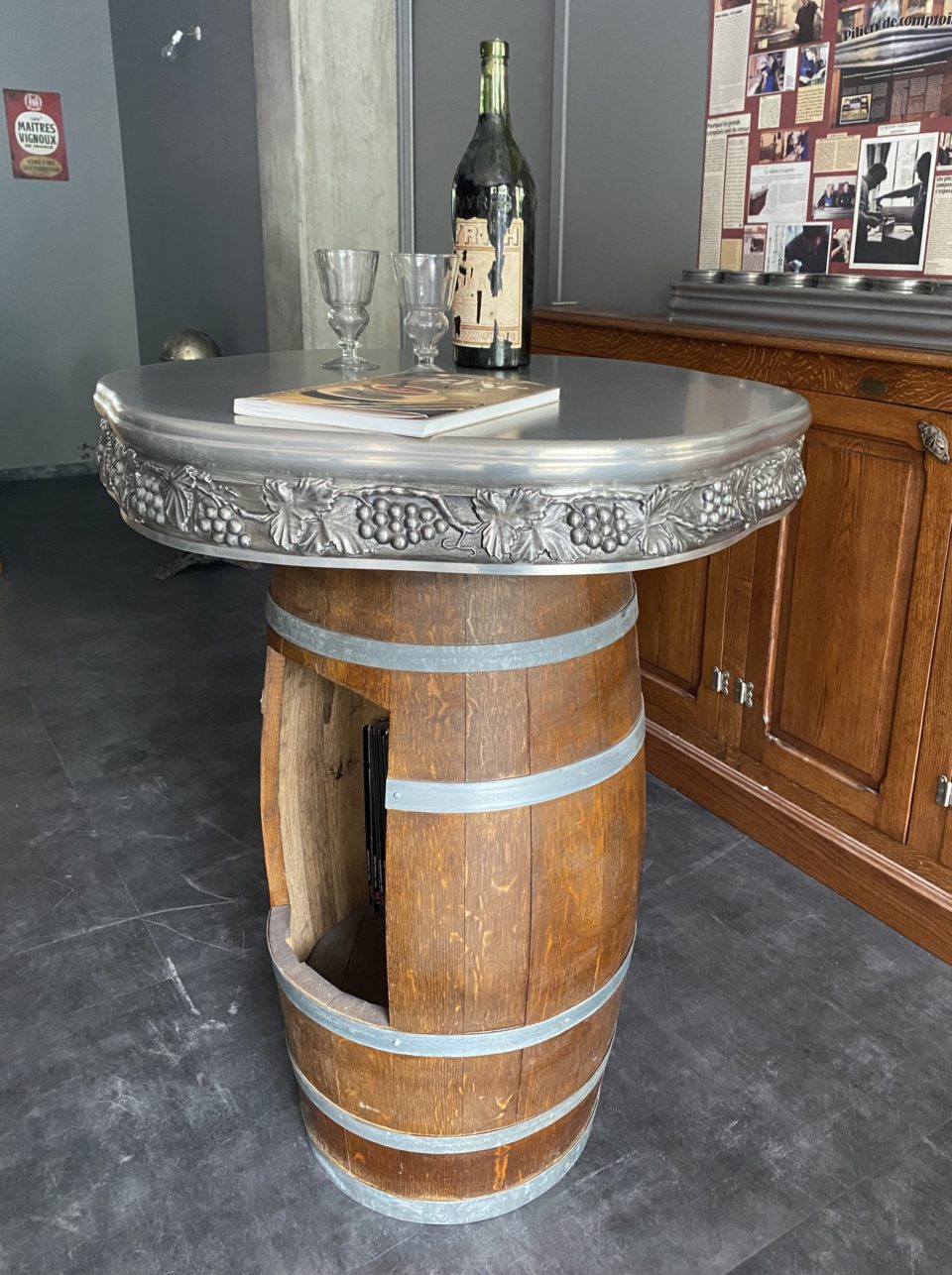 Table tonneau N°3 - Ateliers Nectoux